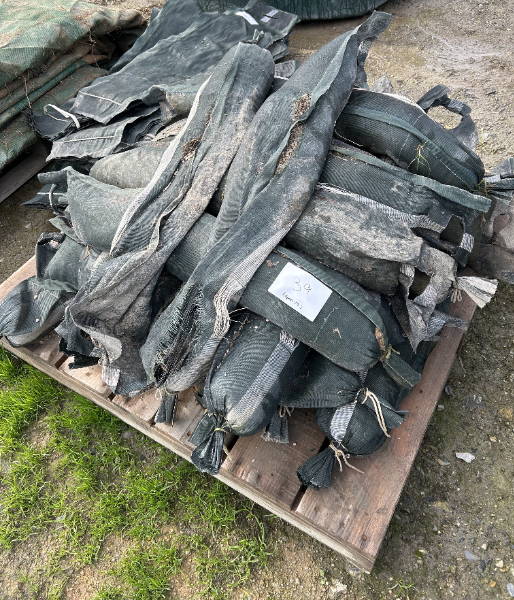 Lot 39 - Sandbags | AuctionsPlus
