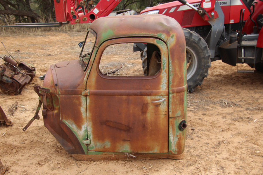 LOT# 161 - Car Cab Shell | AuctionsPlus