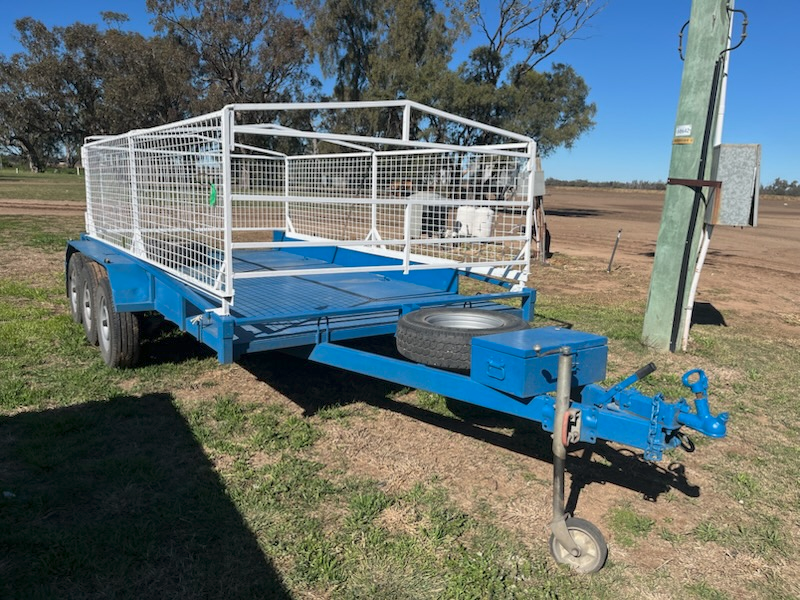 Lot 278A - Tri-axle car trailer | AuctionsPlus
