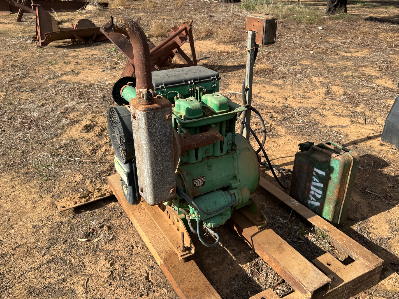 Lot 34 - Hatz 2-cylinder diesel engine | AuctionsPlus