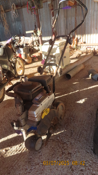 Lot 130 - Victa Lawn Edger | AuctionsPlus