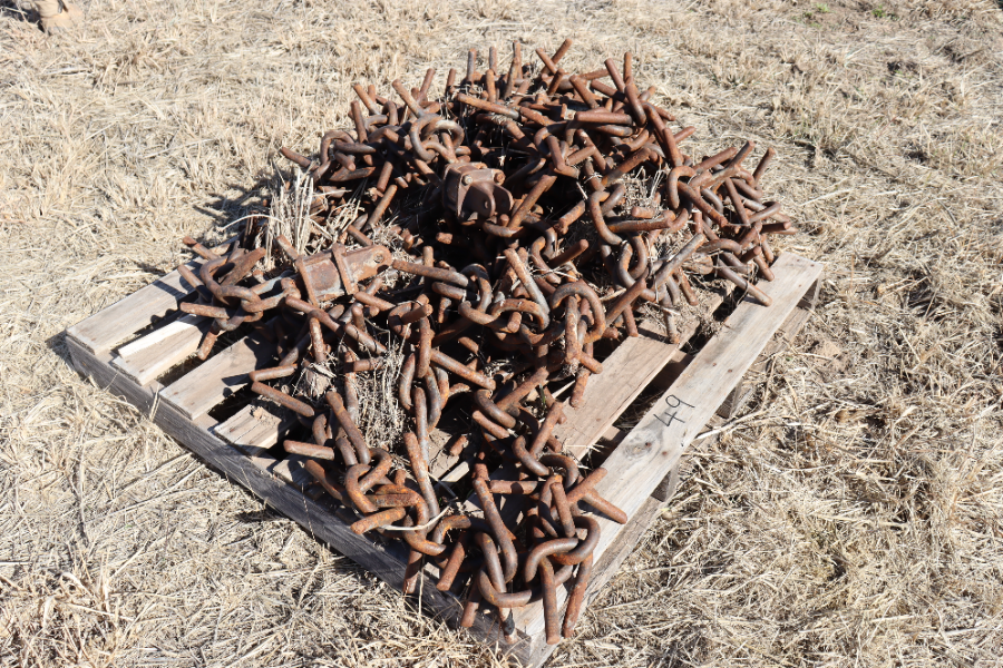 Lot 49 - 60ft prickle chain | AuctionsPlus