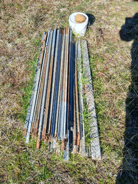 Lot 41 - DROPPERS | AuctionsPlus