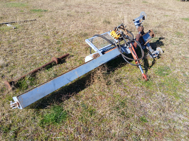 Lot 64 - EL-GRA POST DRIVER | AuctionsPlus