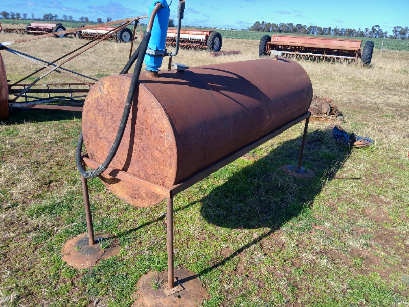 Lot 66 - FUEL TANK | AuctionsPlus
