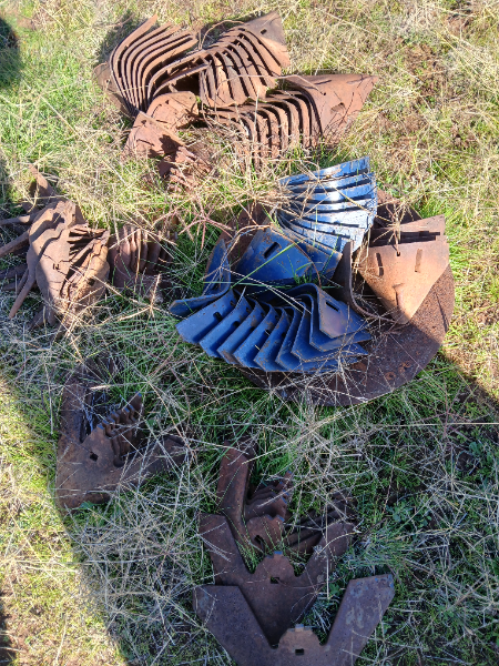 Lot 67 - SCARIFIER POINTS | AuctionsPlus