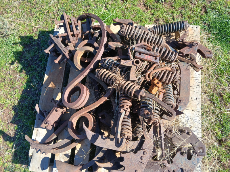 Lot 70 - INT 211 SCARIFIER PARTS | AuctionsPlus