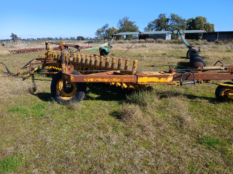 Lot 72 - 22 DISC CONERSHEA SERIES 4 PLOUGH | AuctionsPlus