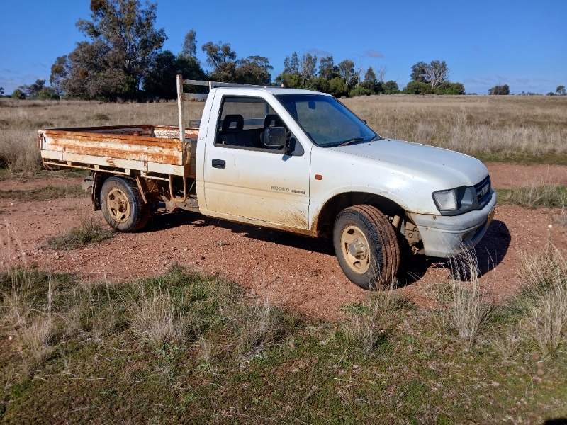 Lot 104 - 1999 HOLDEN TF RODEO 2WD | AuctionsPlus