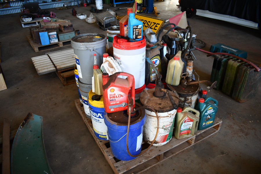 Lot 134 - Pallet of assorted oils and coolants | AuctionsPlus
