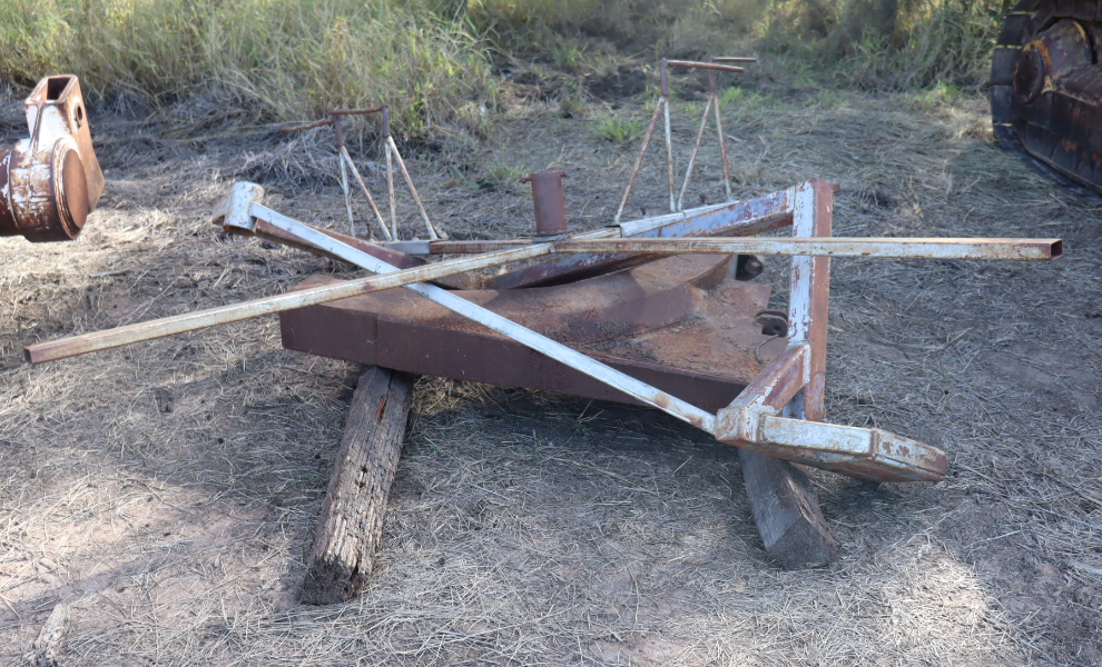 Lot 166 - Poly pipe layer | AuctionsPlus