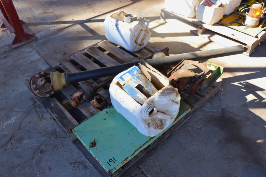 Lot 191 - PTO shafts, Steiger & Wabco parts | AuctionsPlus
