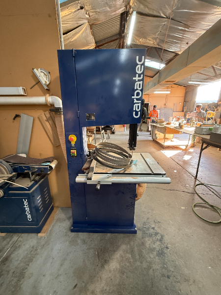 Lot 6 - Carba-tec Bandsaw | AuctionsPlus