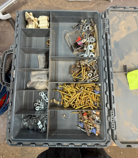 Lot 114 - Screws, bolts & Case | AuctionsPlus