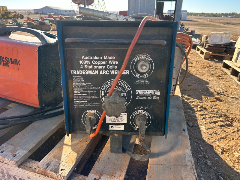 LOT# 135 - Welders | AuctionsPlus