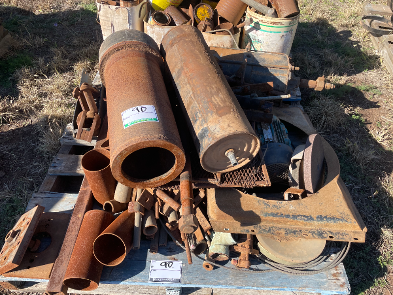 Lot 90 - 2 pallets sundry steel parts. | AuctionsPlus