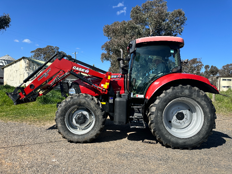 Lot 4 - CASE IH MAXXUM 125 TRACTOR WITH FRONT END LOADER. | AuctionsPlus