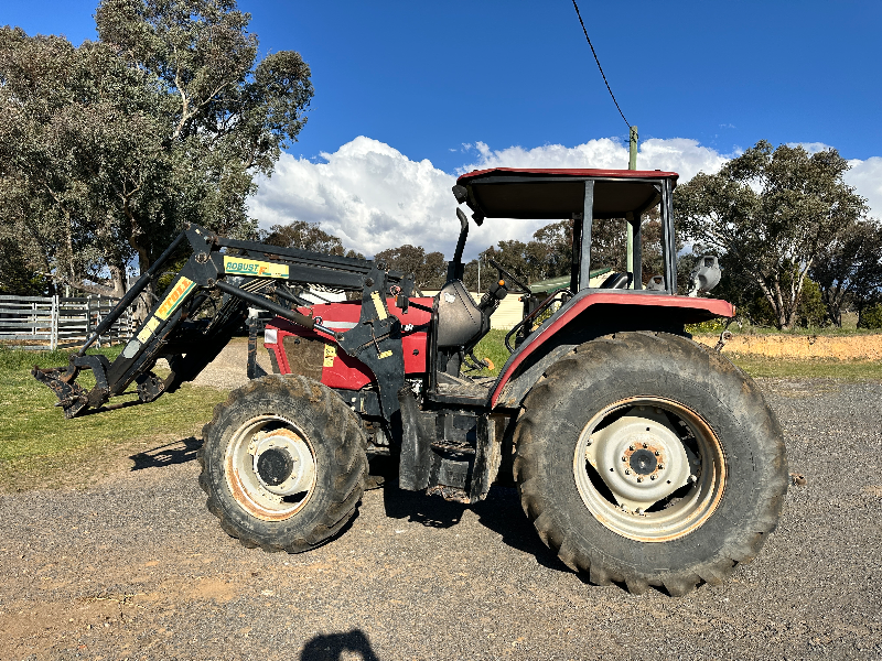 Lot 7 - CASE CX60 TRACTOR WITH FRONT END LOADER. | AuctionsPlus