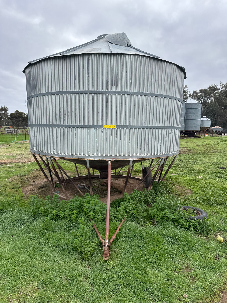 Lot 73 - Nelson Field Bin #1 | AuctionsPlus