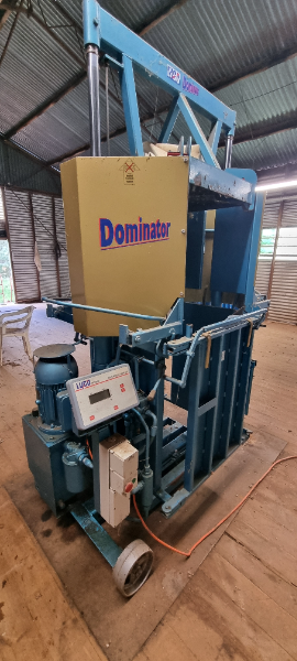 Lot 302 - Lyco Dominator Wool Press | AuctionsPlus