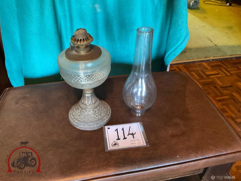Vintage Cast Kero Lamp | AuctionsPlus