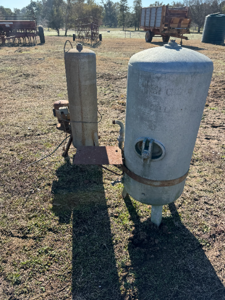 Lot 92 - Old compressor air tanks. | AuctionsPlus