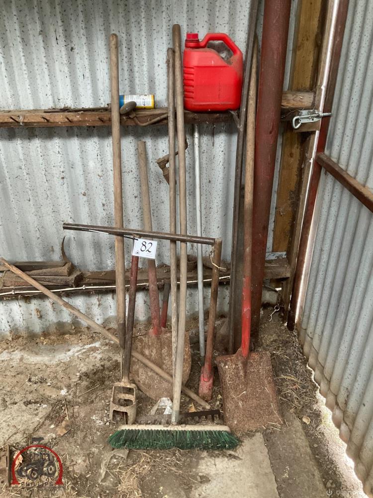 Lot 82 - Assorted Garden Tools | AuctionsPlus