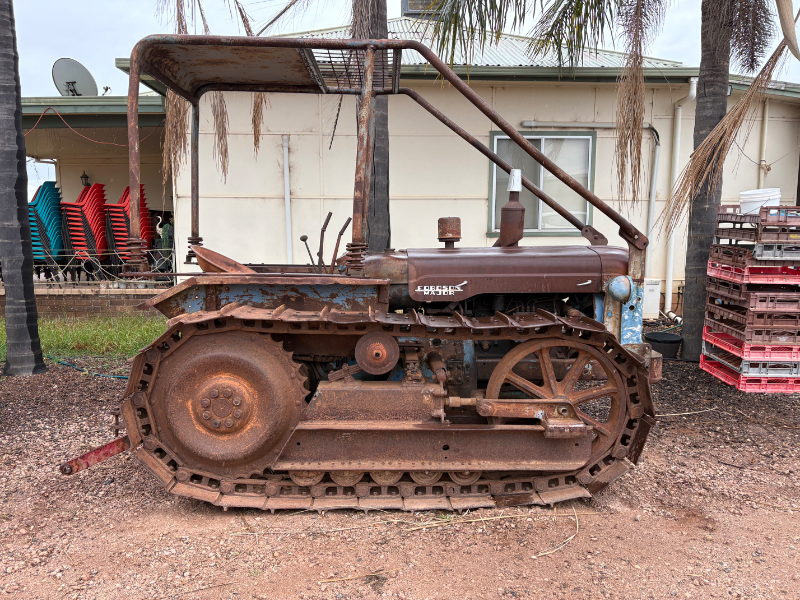 02 - Fordson Major Crawler | AuctionsPlus