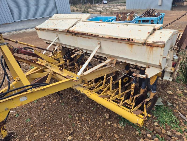 Lot 122 - Connor Shea Disc Seed Drill (Parts w/ Spares) | AuctionsPlus