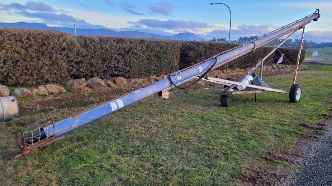 Lot 54 - Grainline Auger - 8'' x 43' | AuctionsPlus