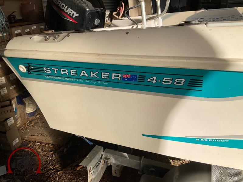 Lot 134 - Streaker 4.58 Cuddy Cab 1999 mod | AuctionsPlus