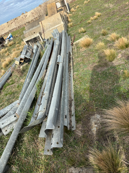 Lot 98 - Armco Railing and posts | AuctionsPlus