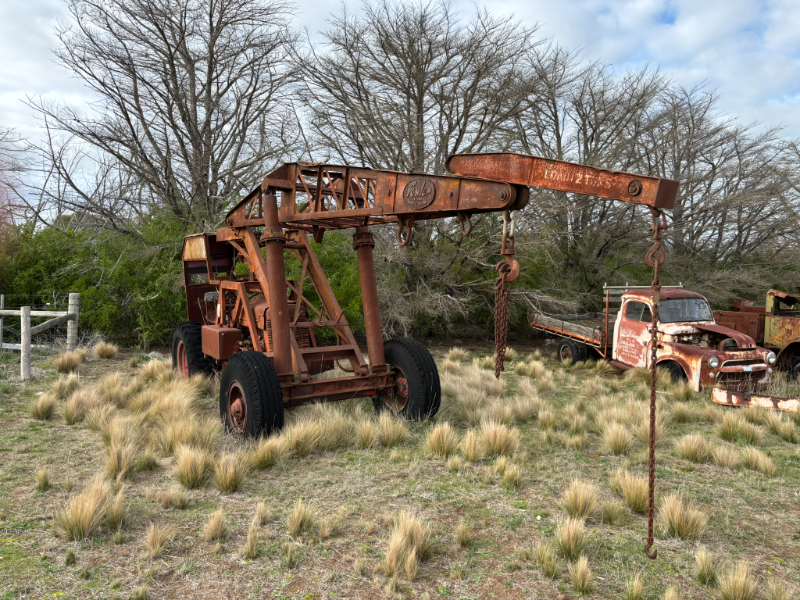 Lot 103 - Old International Fowler Crane | AuctionsPlus