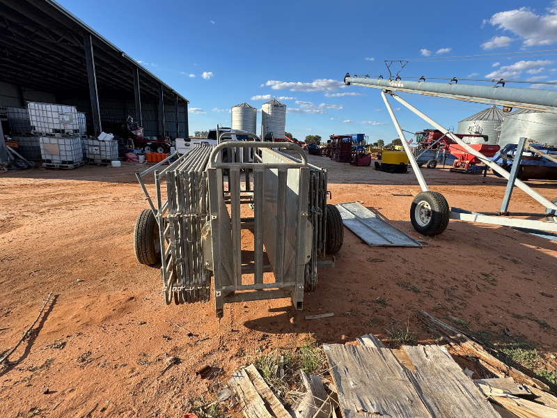 Lot 359 - Portable Yards | AuctionsPlus