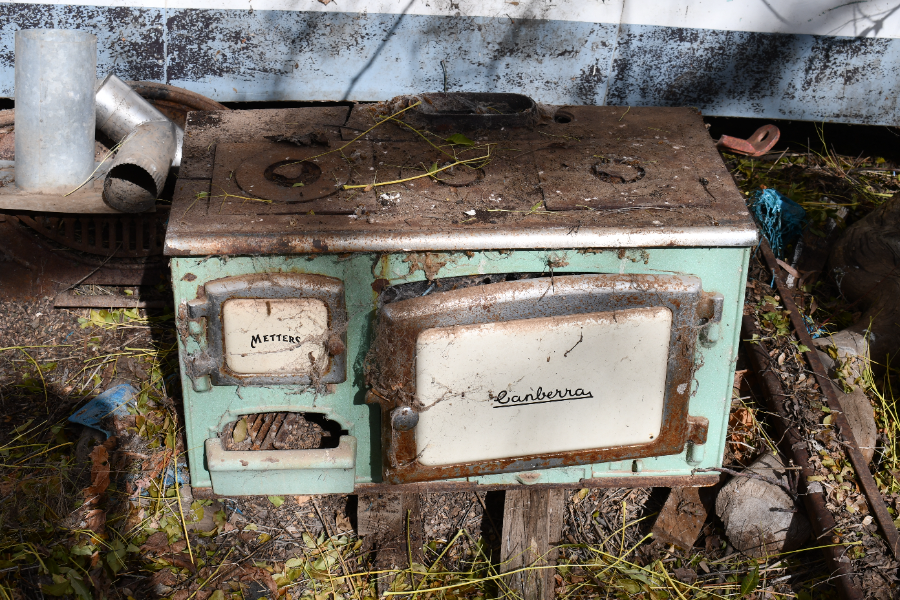Lot 267 - Metters Canberra wood stove & parts | AuctionsPlus