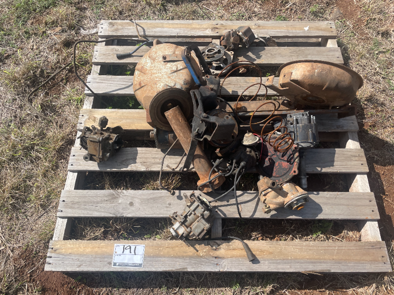 Lot 191 - Sundry parts. | AuctionsPlus