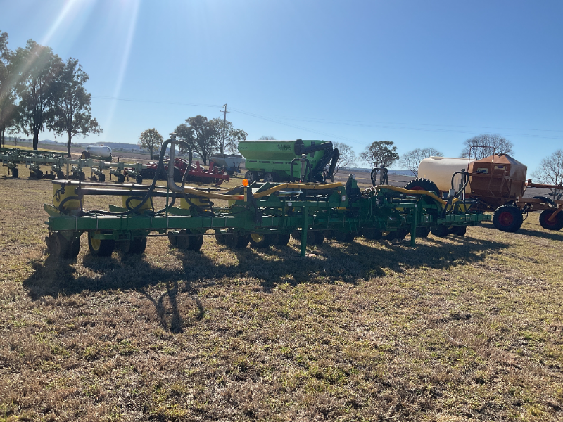 Lot 274 - John Deere MaxEmerge XP, 3PL Linkage | AuctionsPlus