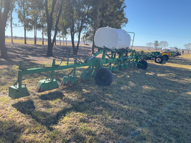 Lot 287 - 3PL 12m Folding Shield Layby | AuctionsPlus