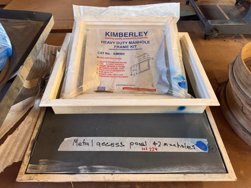 Lot 224 - Metal Access Panel & Manhole. | AuctionsPlus