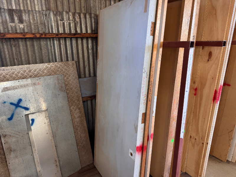 Lot 236 - Doors. | AuctionsPlus