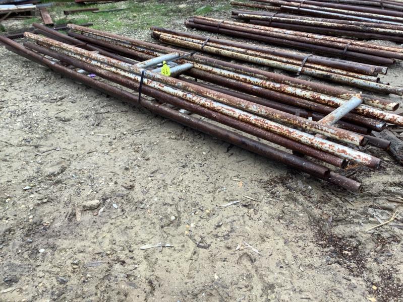 Lot 36 - H Frames/Metal piping | AuctionsPlus