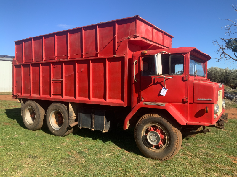 Lot 9 - Tipper | AuctionsPlus