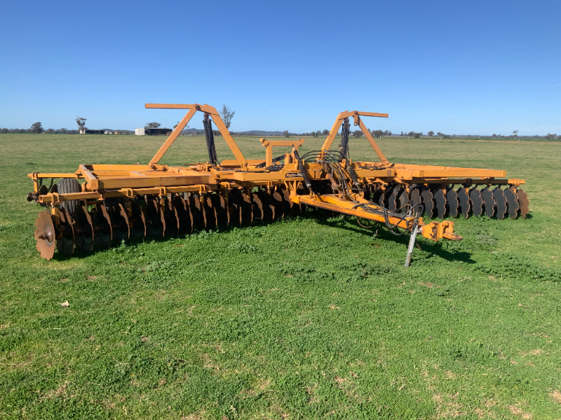 Lot 64 - Disc Harrows | AuctionsPlus