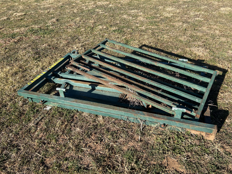 Lot 24 - Portable Head Bale | AuctionsPlus