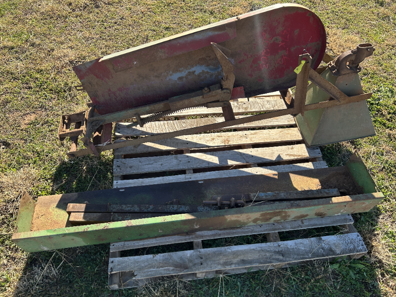 Lot 54 - 1 Run Plough & Parts | AuctionsPlus