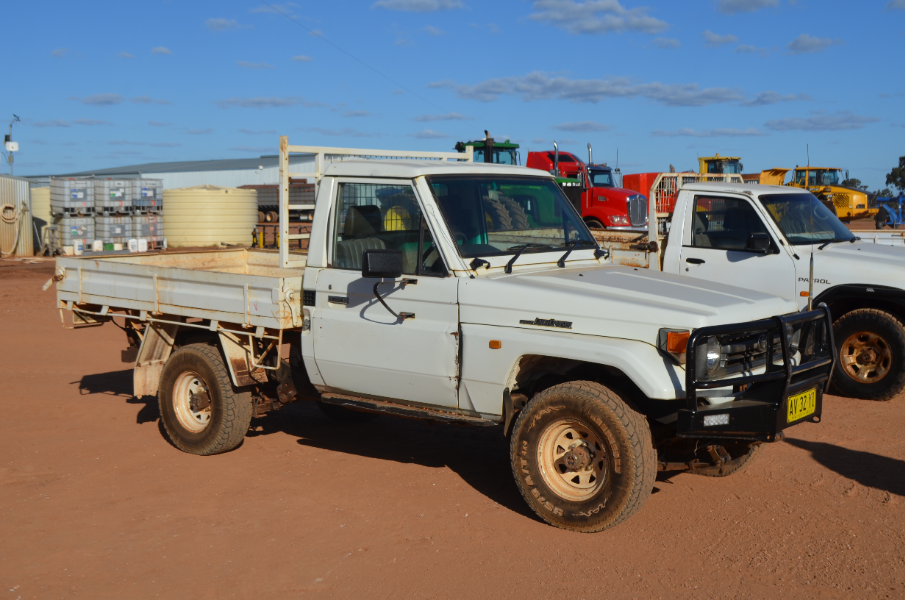 Lot 134 - 1998 Toyota Landcruiser | AuctionsPlus