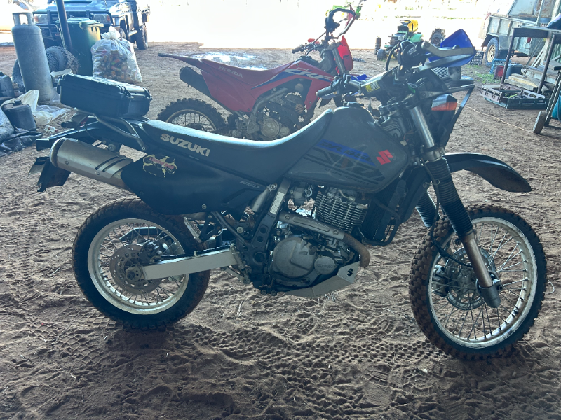 LOT 25 - 2017 SUZUKI DR650 MOTORBIKE | AuctionsPlus