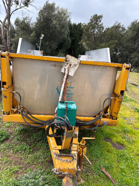 Lot 14 - Larger Tipper elevator trailer - stainless steel bin ...