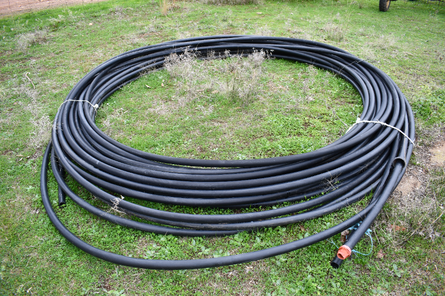 Lot 80 - Used 1 1/2 inch poly pipe | AuctionsPlus