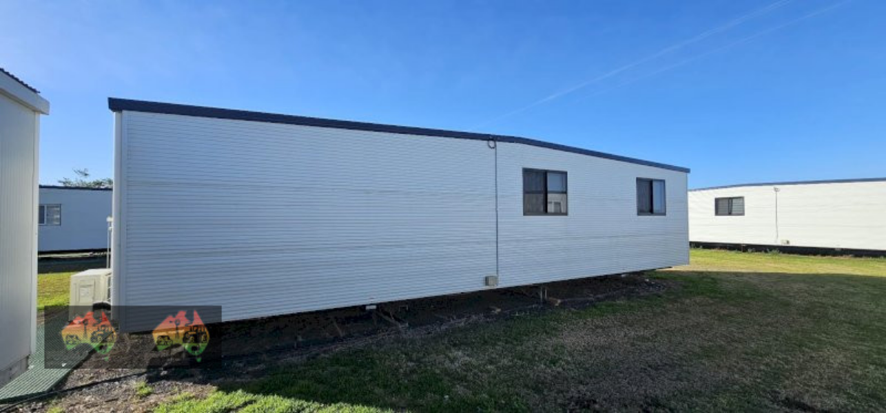 Lot 26 - (9019) [Like New] - Fully Furnished Donga 3m x 12m | AuctionsPlus